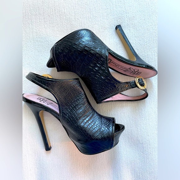 Red or Dead | Shoes | 9s Vintage Leather Heels | Poshmark